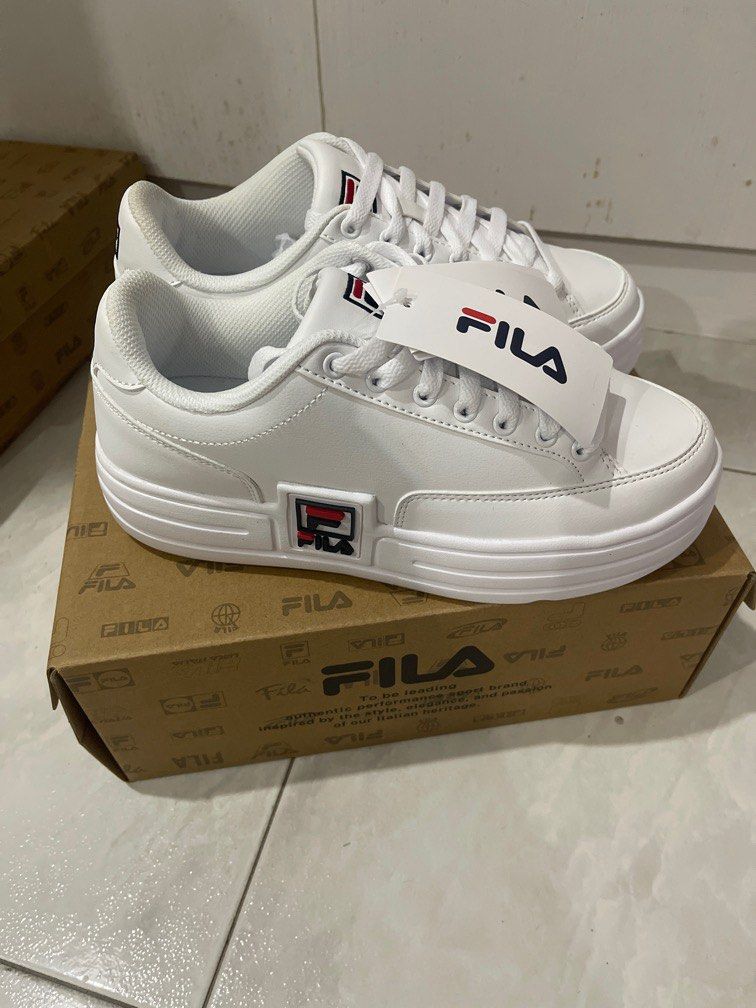 Fila funky tennis 1998, Women's Fashion, Footwear, Sneakers on Carousell