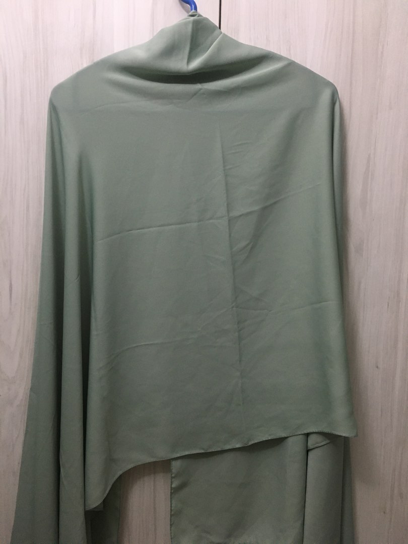 Flowy shawl (free delivery for 3 items or above), Women's Fashion ...