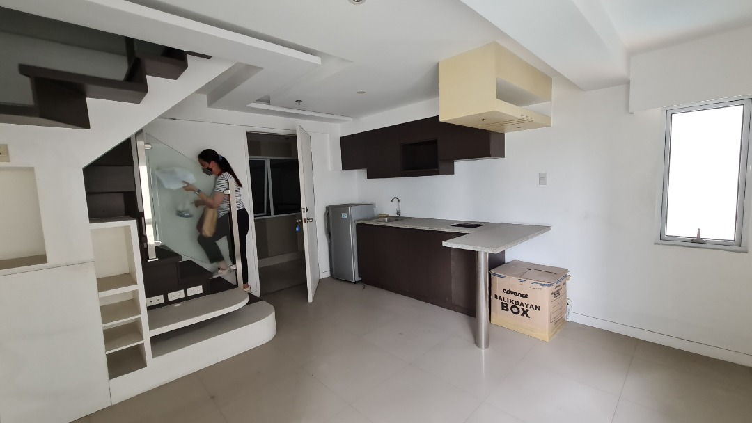 FOR SALE: Condo Unit in Unit 912 9F, Tower A, Fort Victoria, BGC ...