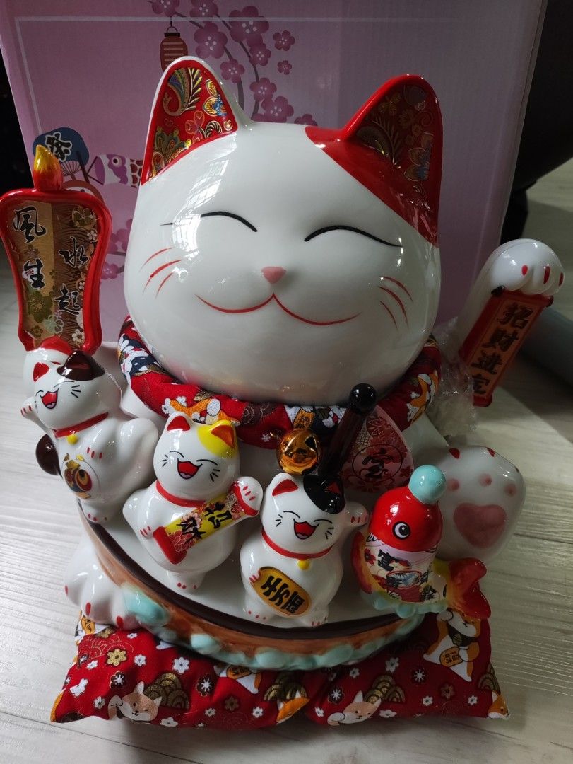 Fortune Cat, Everything Else on Carousell