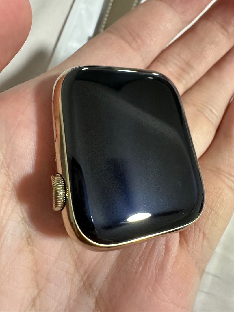 Gold stainless steel Apple watch series 8 LTE 45mm, Mobile Phones ...