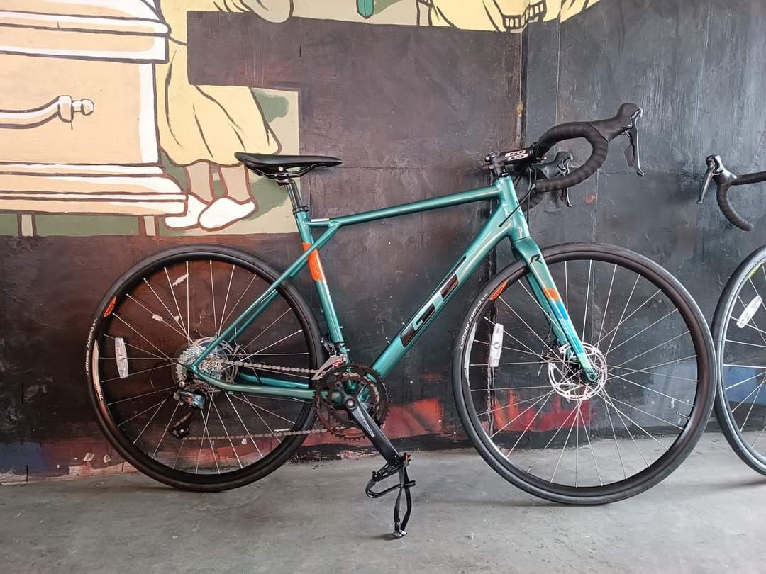 GT Road Bikes, Sports Equipment, Bicycles & Parts, Bicycles on Carousell