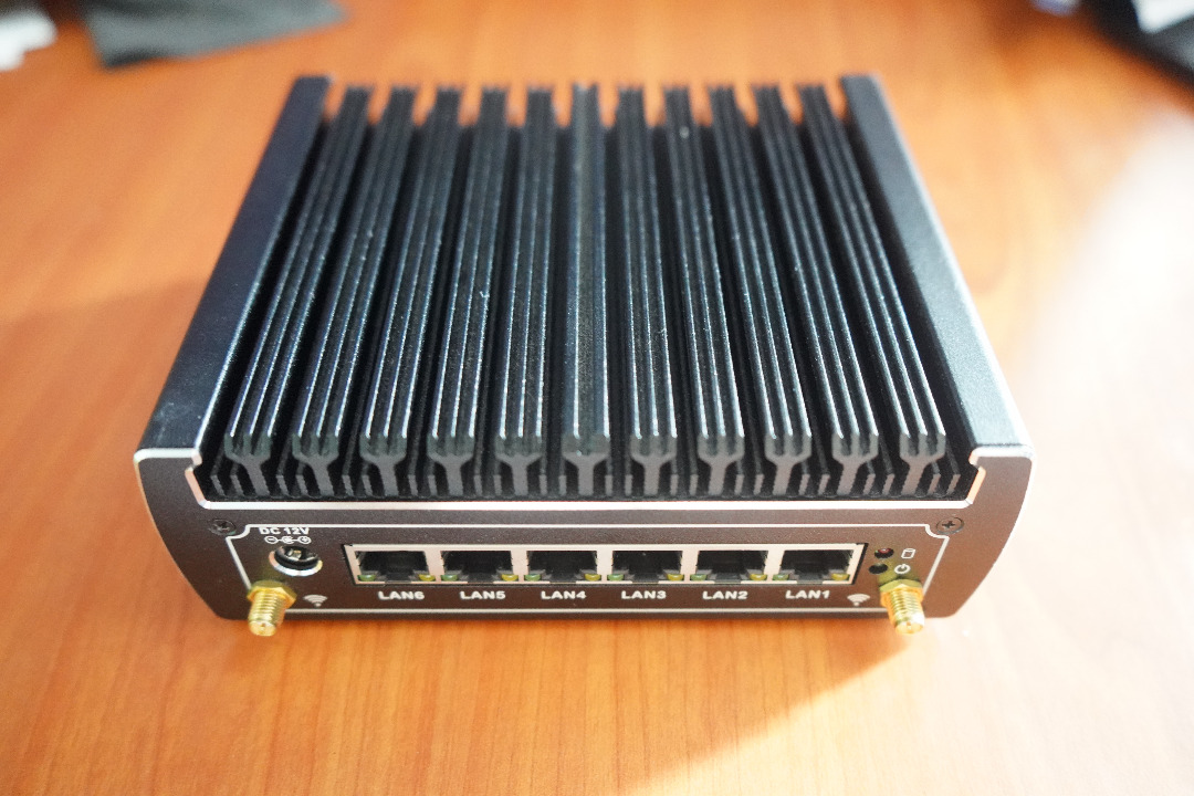 Intel 3855U network device with 6 LAN ports, Computers & Tech, Parts ...
