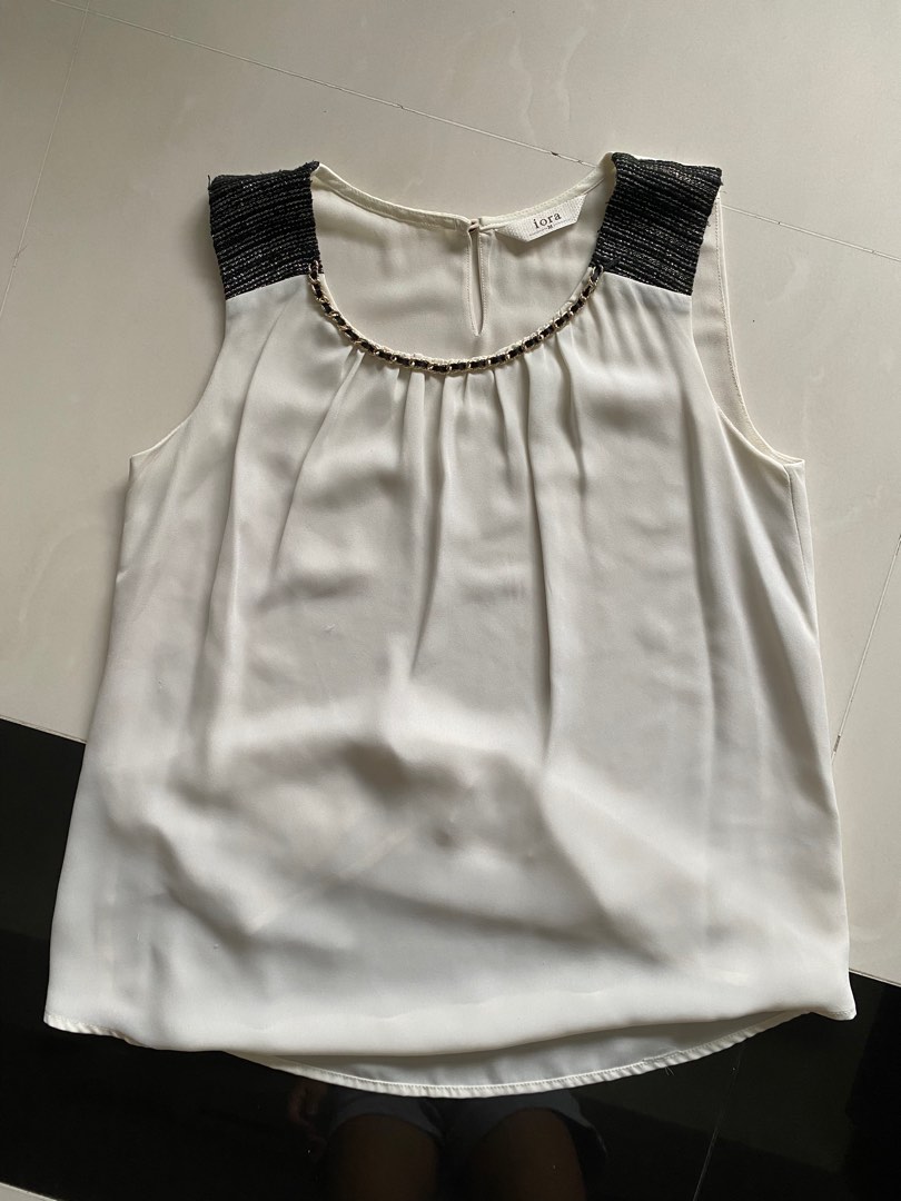 iora top, Women's Fashion, Tops, Blouses on Carousell