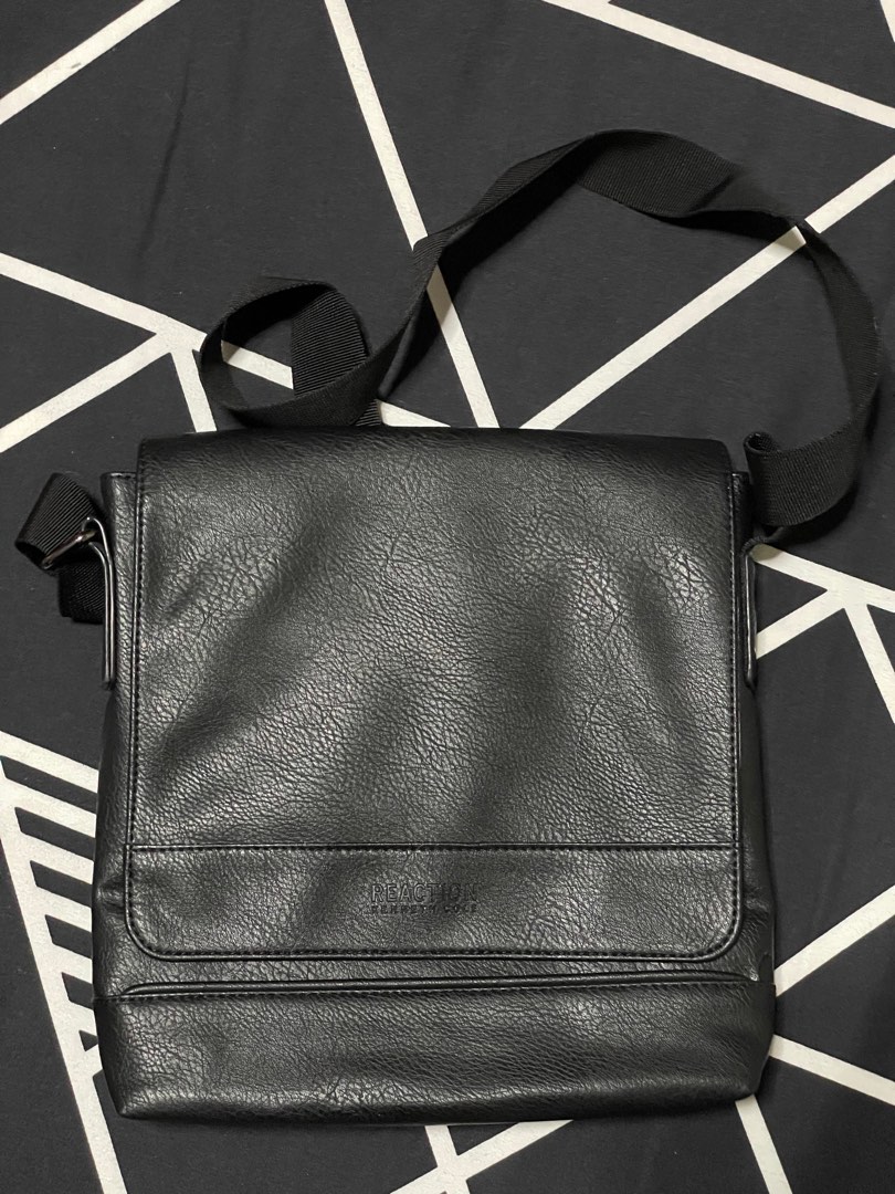 Kenneth Cole Reach Messenger Bag, Men's Fashion, Bags, Sling Bags on ...