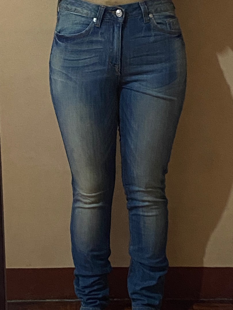MANGO SLIM JEANS, Women's Fashion, Bottoms, Jeans on Carousell