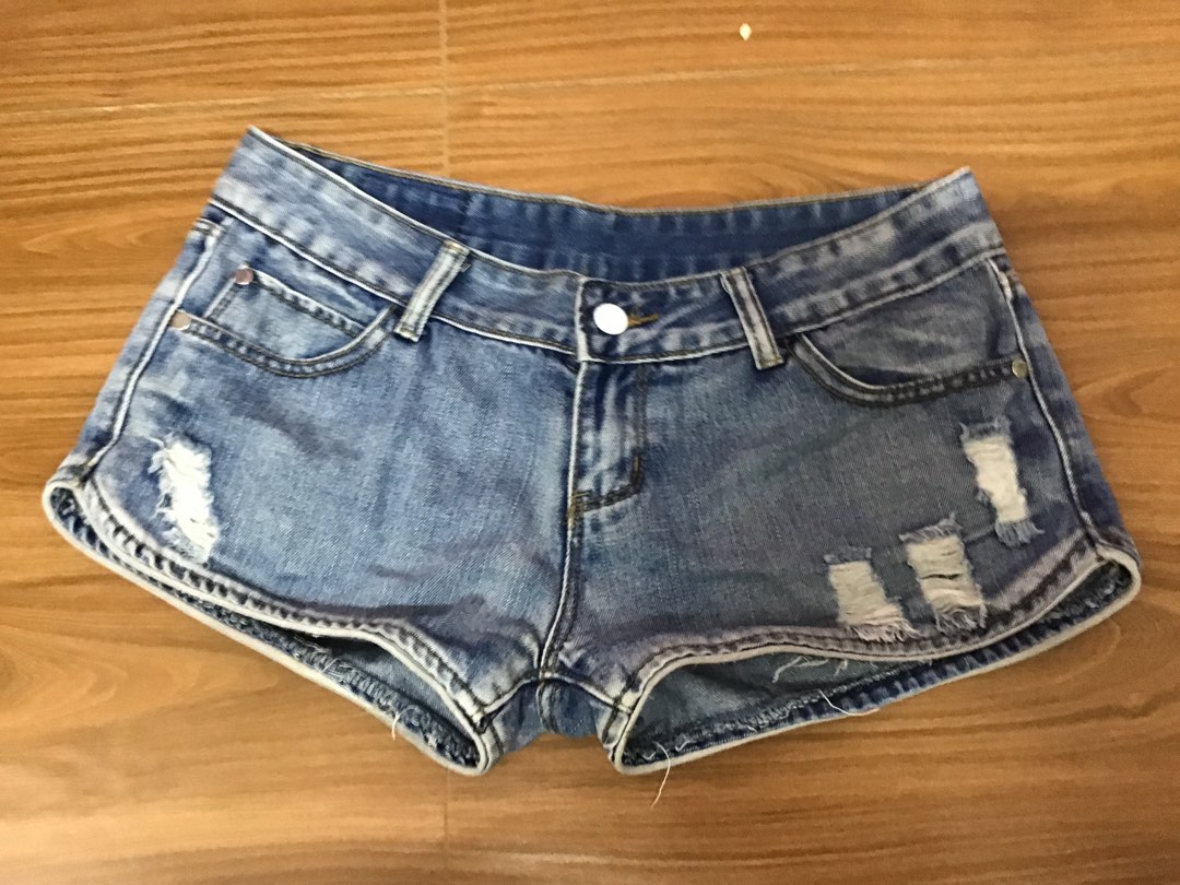 maong shorts, Women's Fashion, Bottoms, Shorts on Carousell