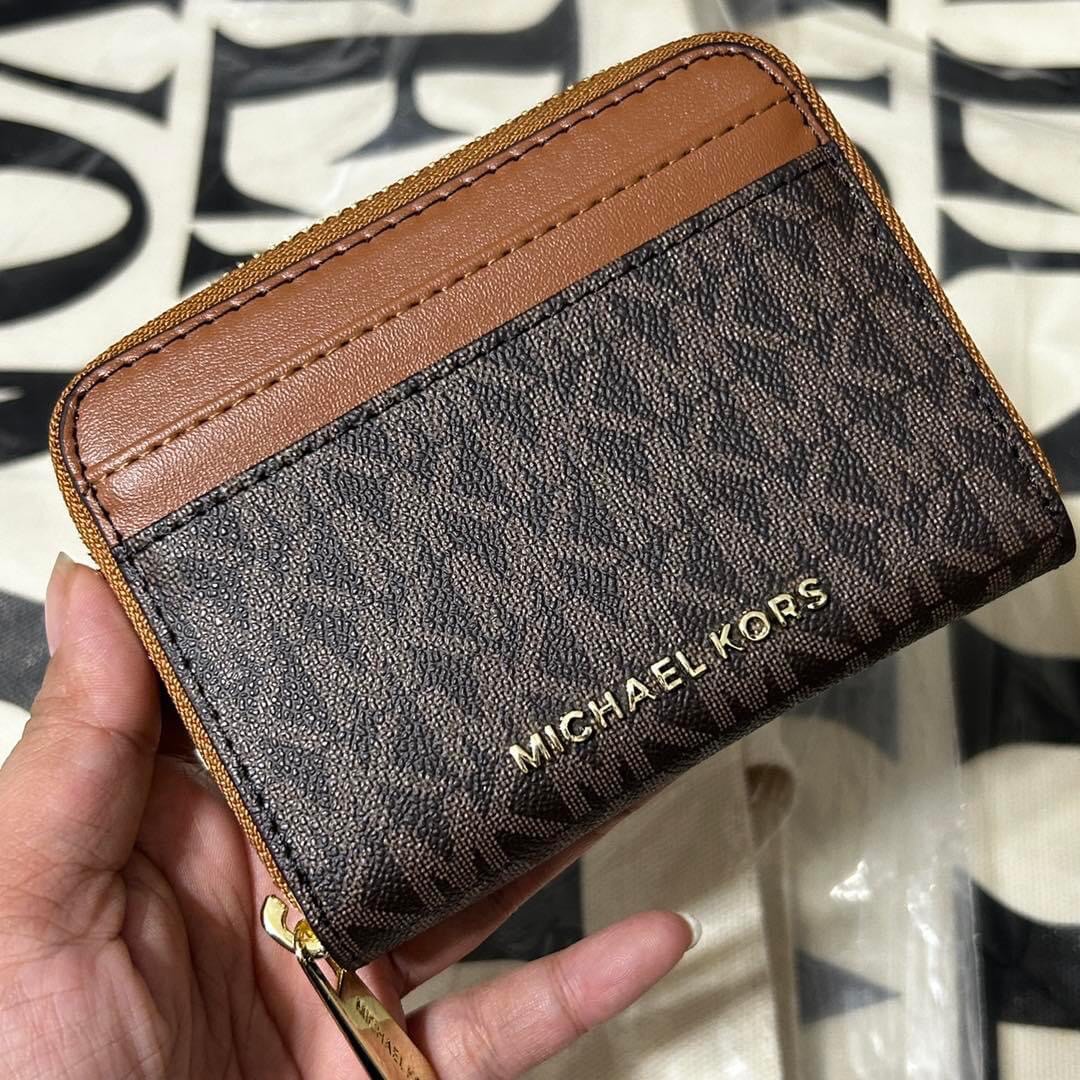 Michael Kors Wallet With Complete Inclusion, Women's Fashion, Bags ...