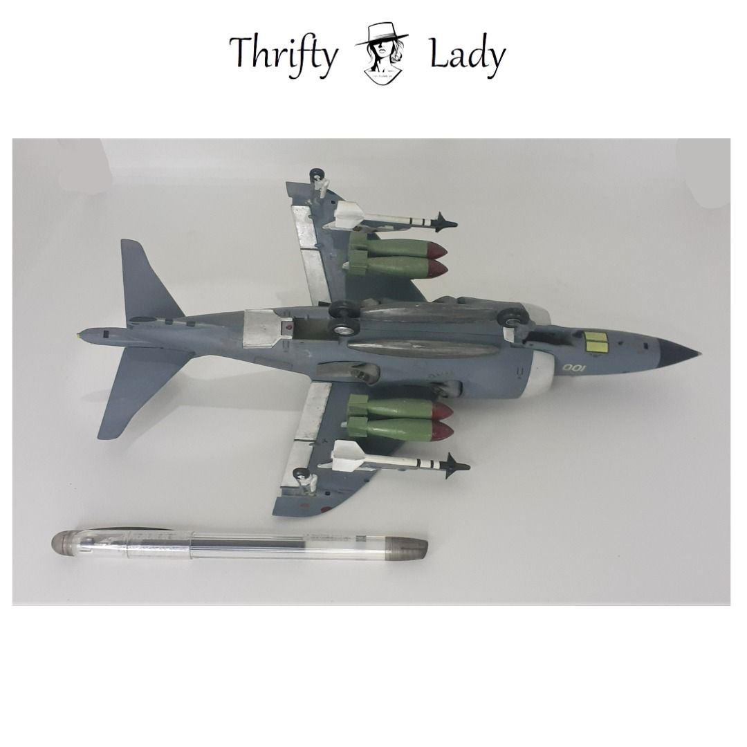 Model Plane Collectible: Harrier VTOL (Vertical Take-Off & Landing ...