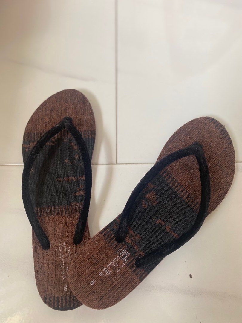 Myanmar Traditional Slipper, Women's Fashion, Footwear, Flats on Carousell