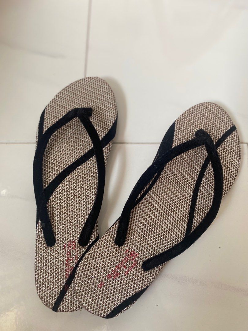 Myanmar Traditional Slipper, Women's Fashion, Footwear, Flats on Carousell