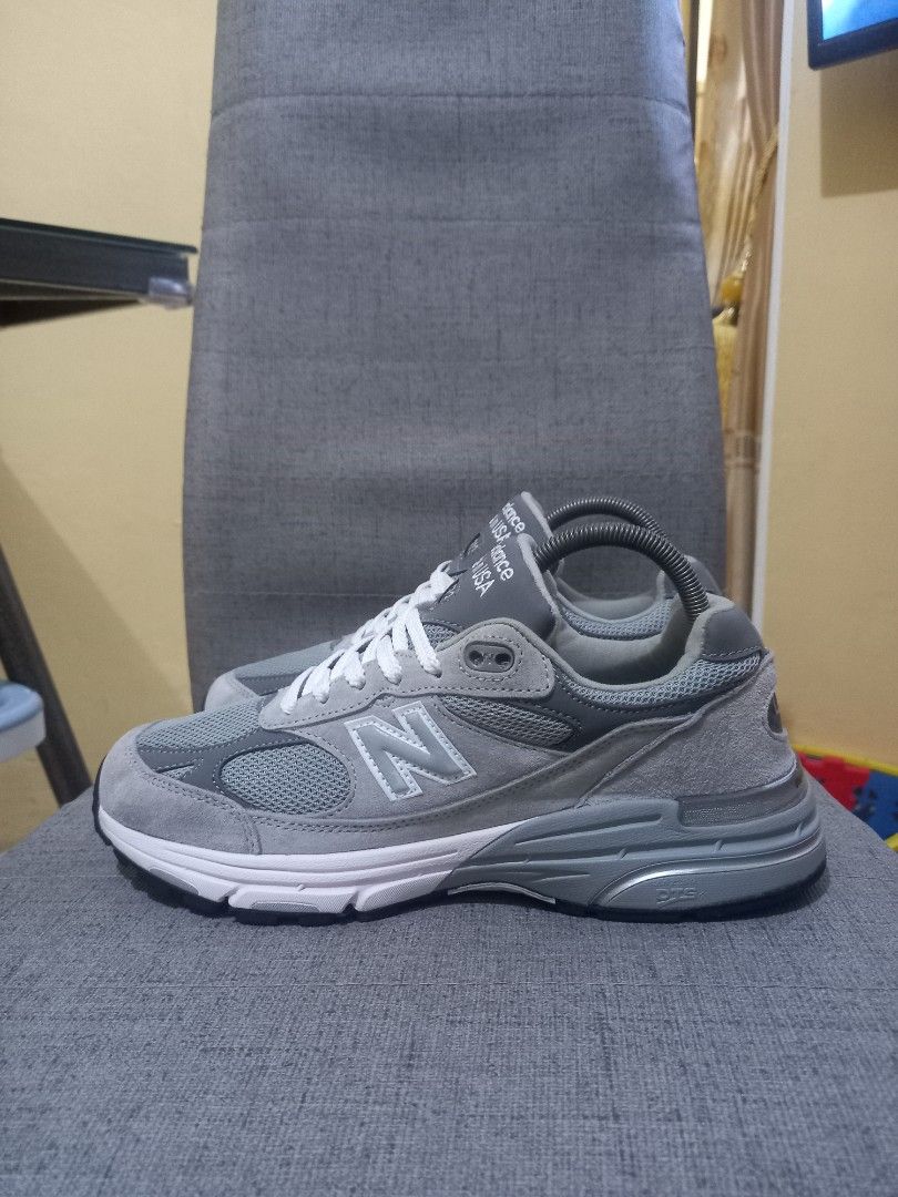 New Balance 993 USA, Fesyen Pria, Sepatu , Sneakers di Carousell