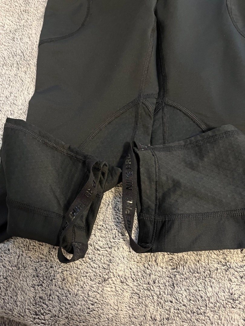 NIKE PRO HYPER WARM, Women's Fashion, Activewear on Carousell