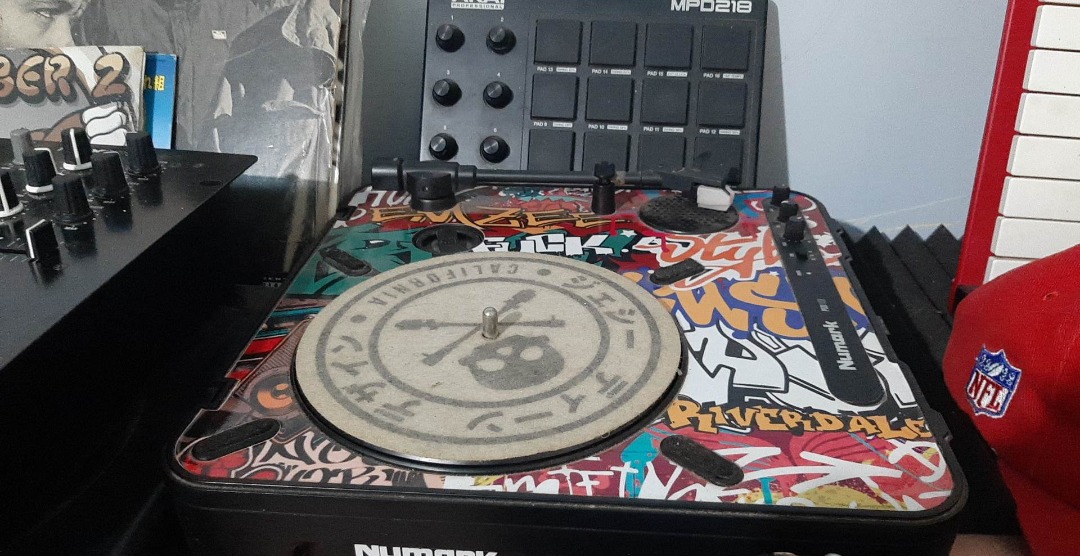 NUMARK PT01 USB AND BEHRINGER NOX 101 MIXER, Audio, Other Audio ...