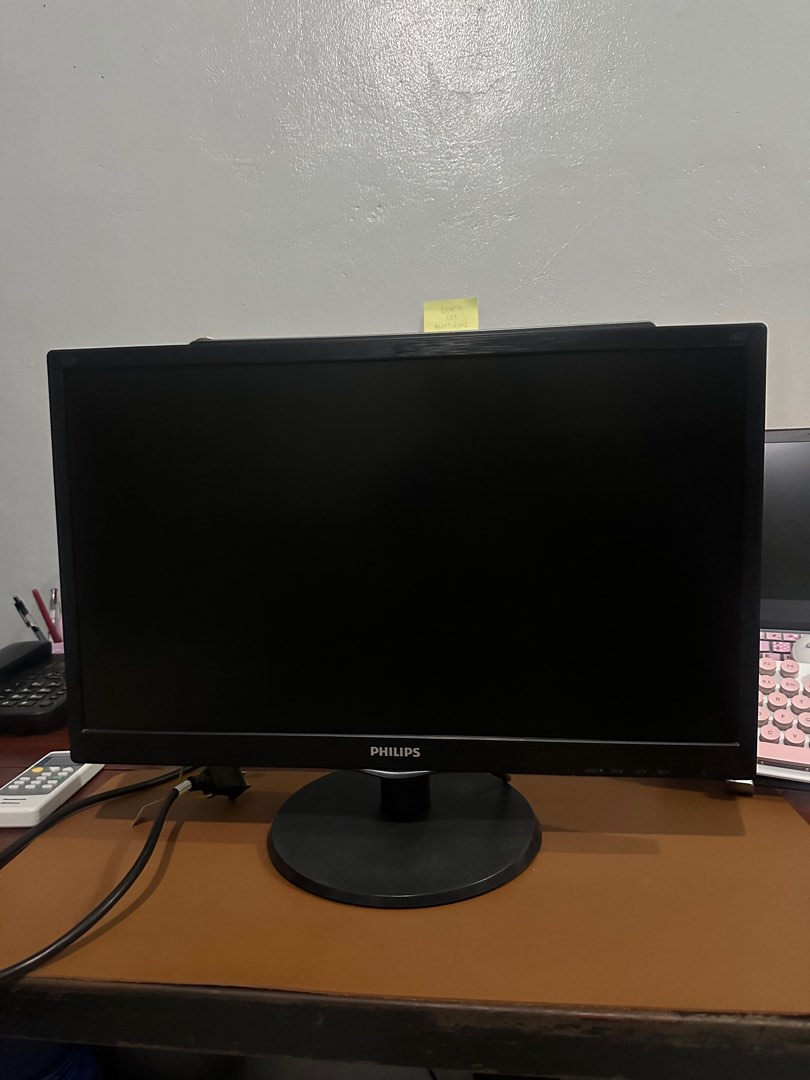 Philips Monitor 223v, Computers & Tech, Desktops on Carousell