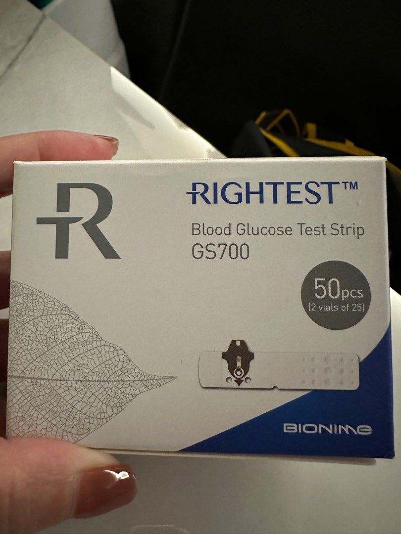 Rightest GM700SB Smart Glucose Test Set, Health & Nutrition, Medical ...