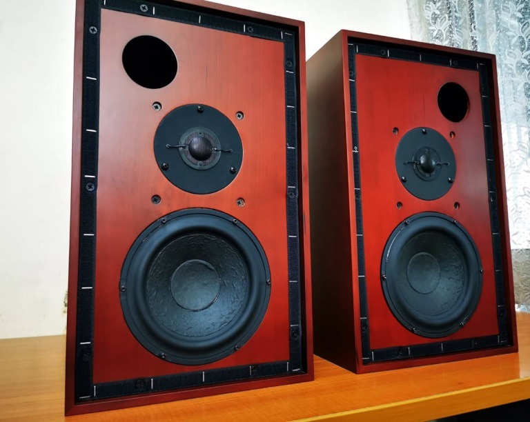 Rogers 65th Anniversary Edition Monitor 1 Speaker, Audio, Soundbars ...