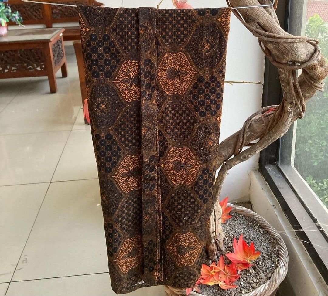Rok Batik / Batik Skirt / Bawahan Kebaya / Rok Kebaya Encim / Rok Lilit / Rok Wiru / Rok Kebaya ...
