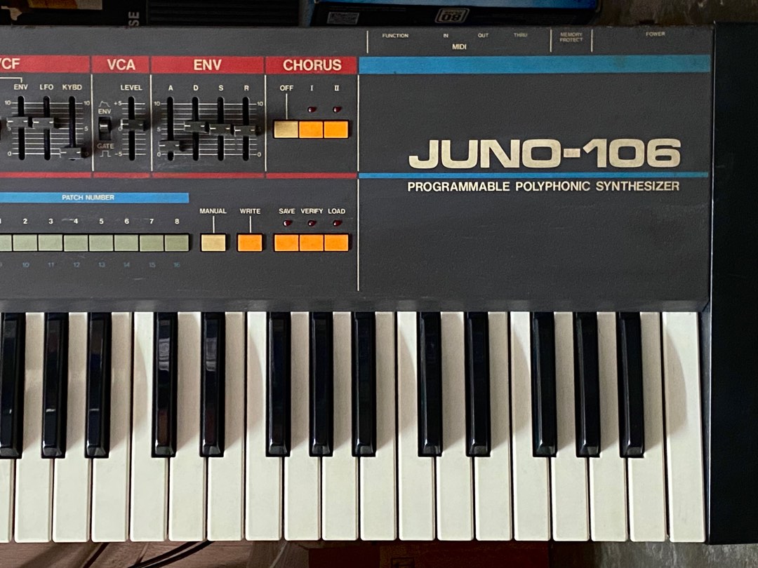 Roland Juno 106 vintage analogue synthesizer, Hobbies & Toys, Music ...