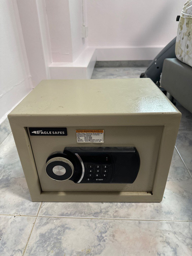 Safe Box, Furniture & Home Living, Security & Locks, Safe on Carousell