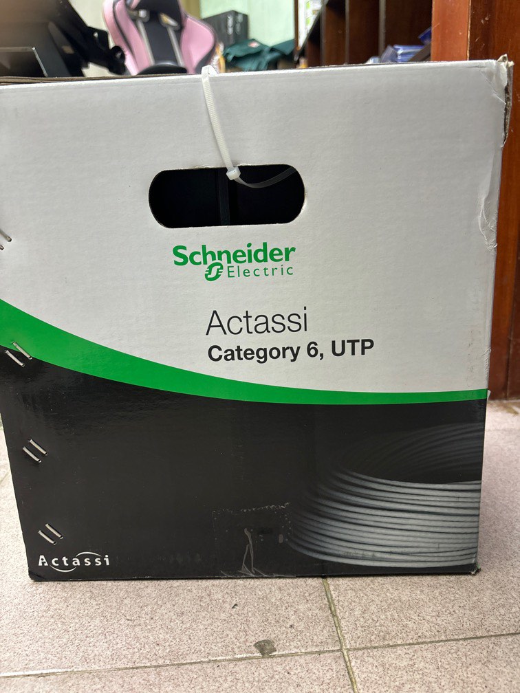 SCHNEIDER ACT4P6ULS3RBWE CAT.6 4PR UTP CABLE 305M WHITE LSZH, 電腦＆科技, 商務 ...