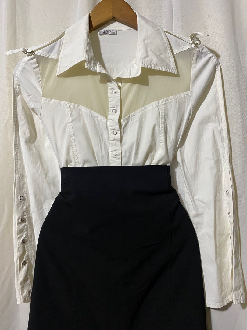 Semi Cropped Top Y2k Era Top, Women's Fashion, Tops, Others Tops on ...