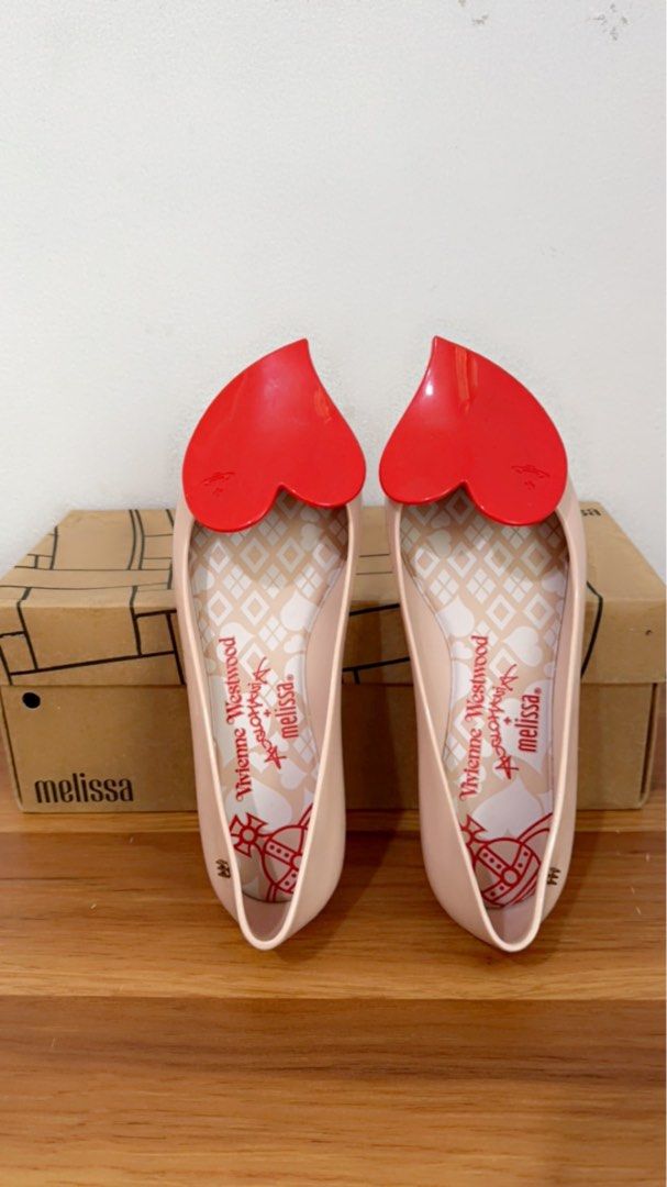 Sepatu Melissa Heart, Fesyen Wanita, Sepatu di Carousell