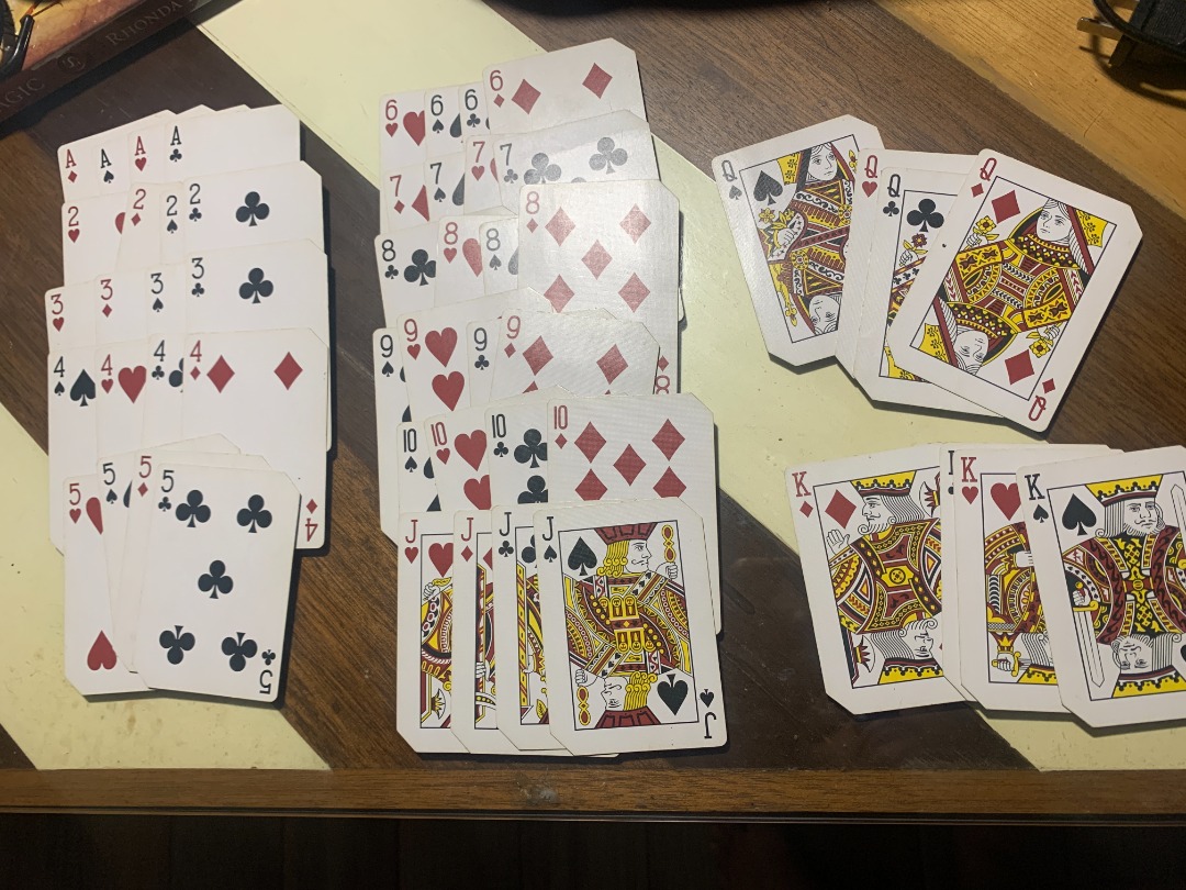 [01] FREEBIE: set of playing cards complete, no box, Hobbies & Toys ...