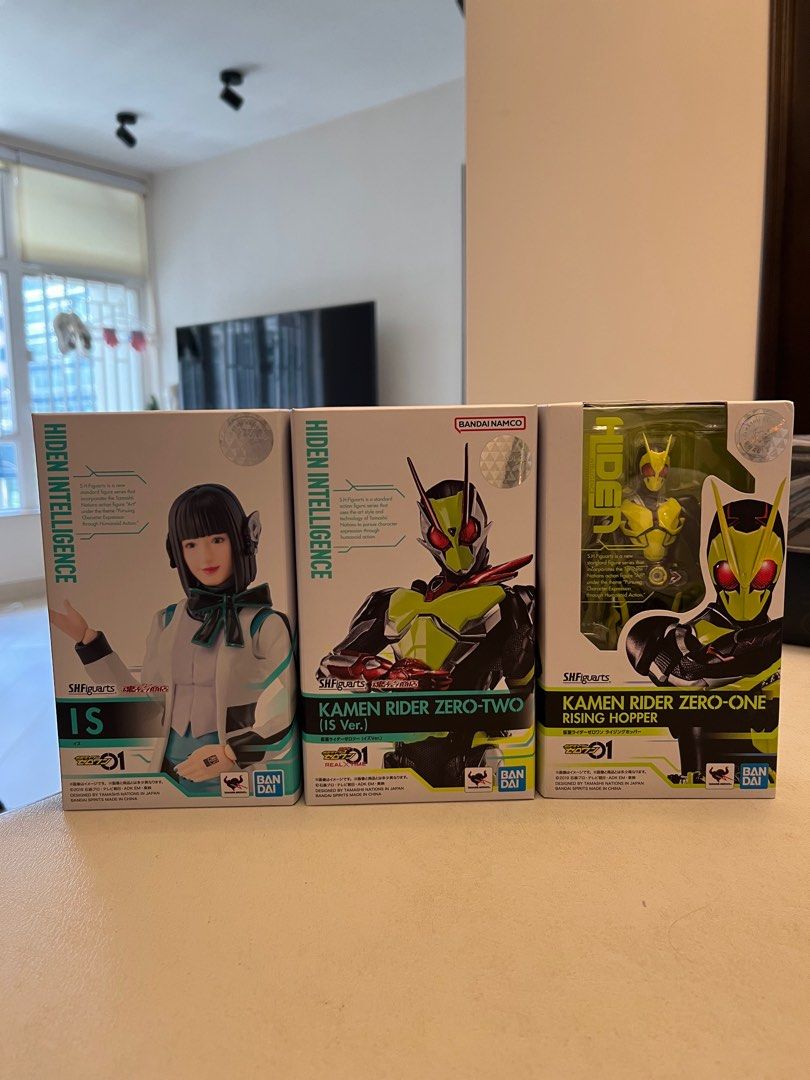 S.h.figuarts Kamen rider zero one . Zero two . Izu . Realizing hopper ...