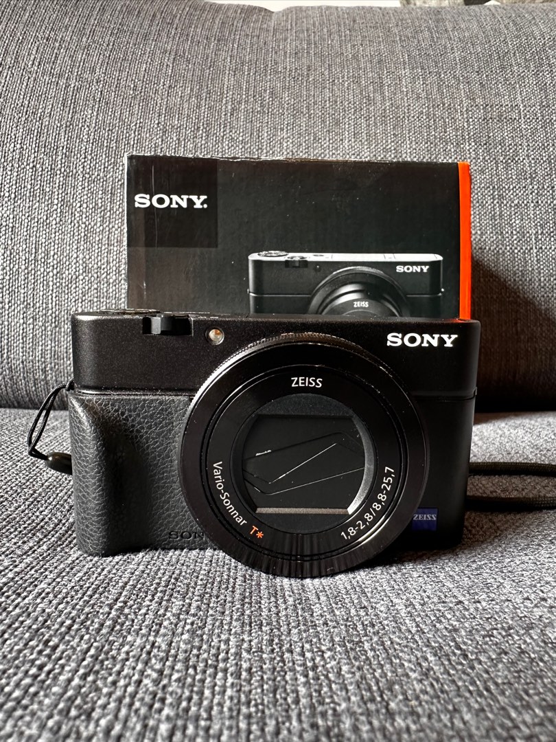 Sony RX100 m3, Photography, Cameras on Carousell