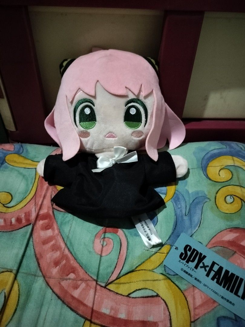 Spy family anya forget hand puppet plush, Hobbies & Toys, Toys & Games ...