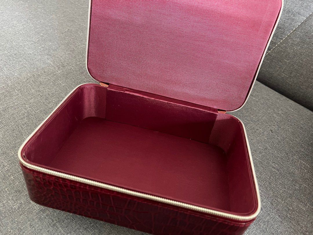 The Ritz-Carlton Millenia Singapore Burgundy with Crocodile Print ...