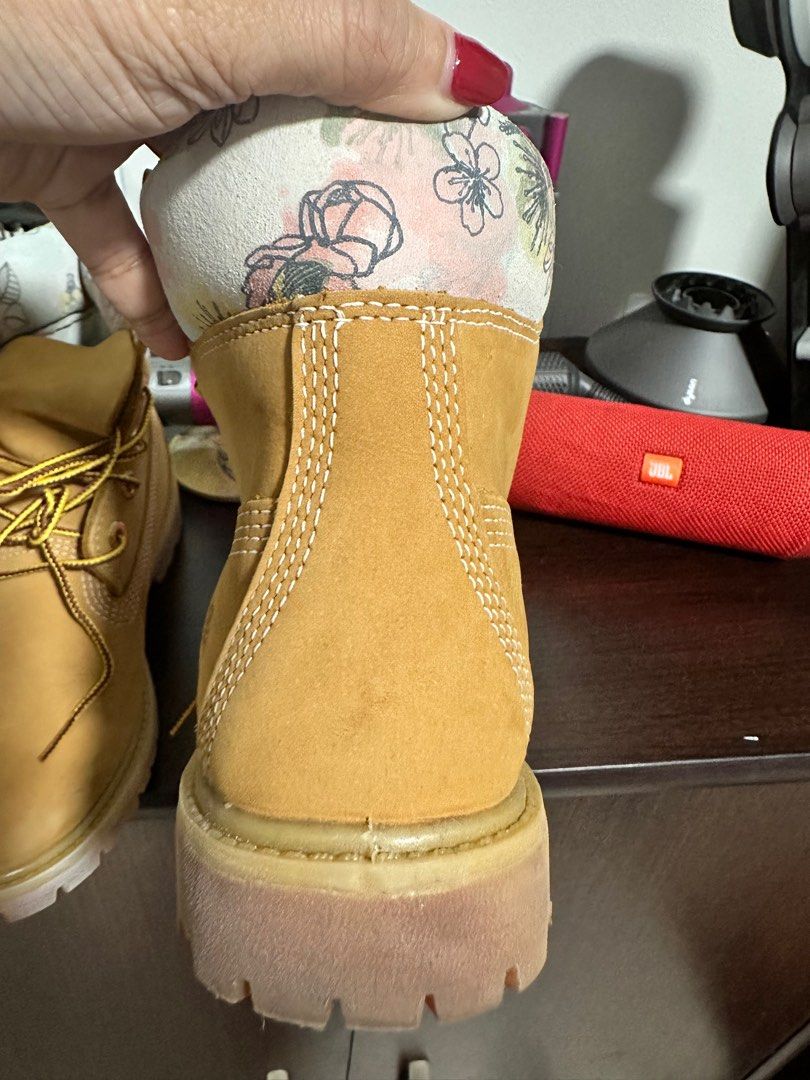 Timberland Iconic Yellow boots US 6.5, Women's Fashion, Footwear, Boots ...