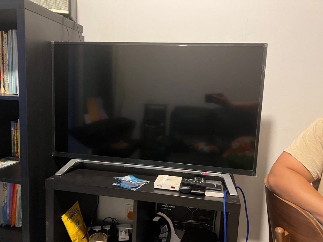 Toshiba 42 inch LCD TV screen, TV & Home Appliances, TV & Entertainment ...