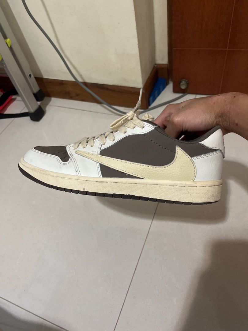 Travis Scott Reverse Mocha reps, Men's Fashion, Footwear, Sneakers on ...