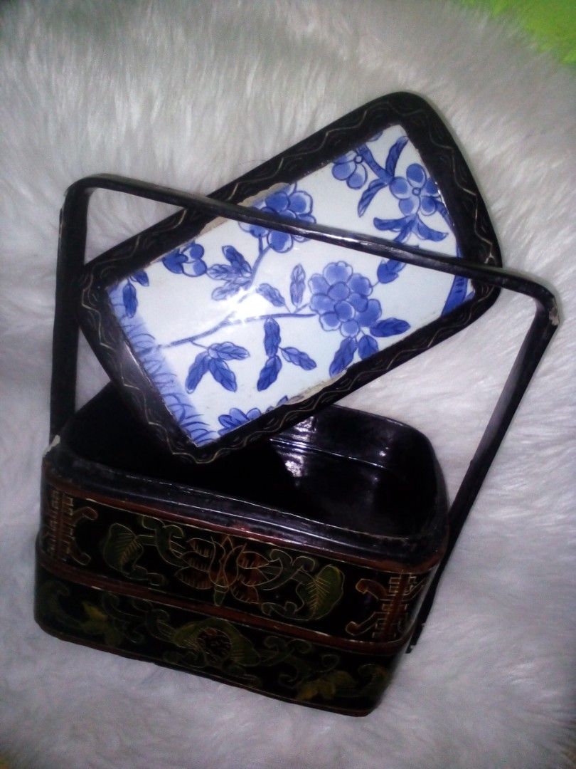 VINTAGE BENTO BOX- WITH PORCELAIN INLAY DESIGN, Hobbies & Toys ...