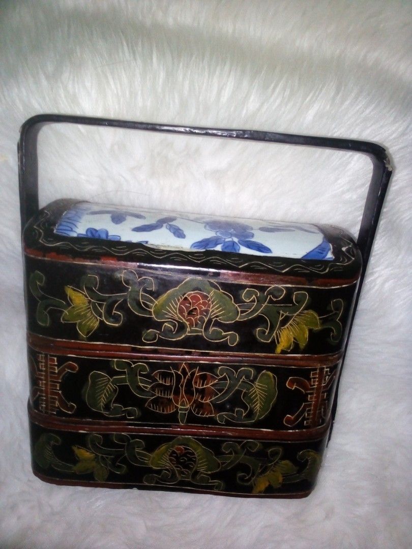 VINTAGE BENTO BOX- WITH PORCELAIN INLAY DESIGN, Hobbies & Toys ...