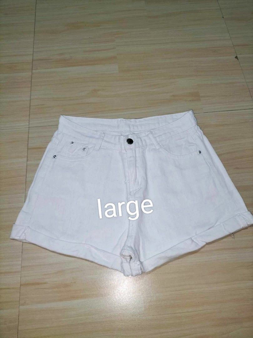 White short, Women's Fashion, Bottoms, Shorts on Carousell
