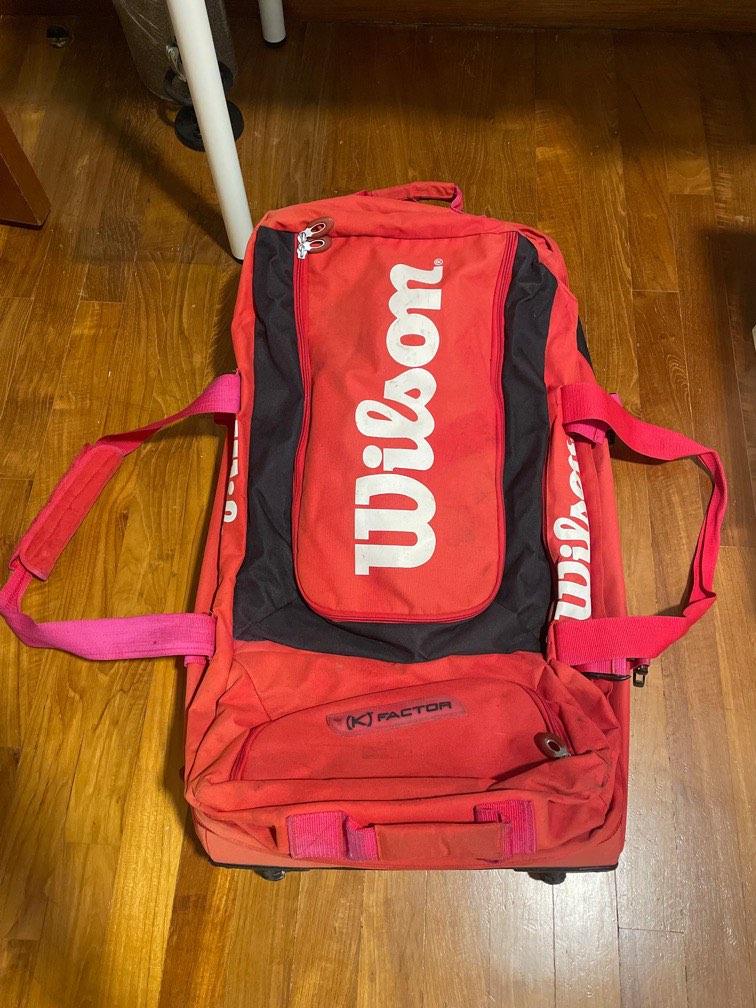 Wilson Racket Bag Holdall, Sports Equipment, Sports & Games, Racket ...