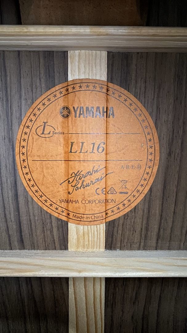 Yamaha Dark Tinted LL16 ARE Jumbo Type Body All-Solid Acoustic Guitar ...