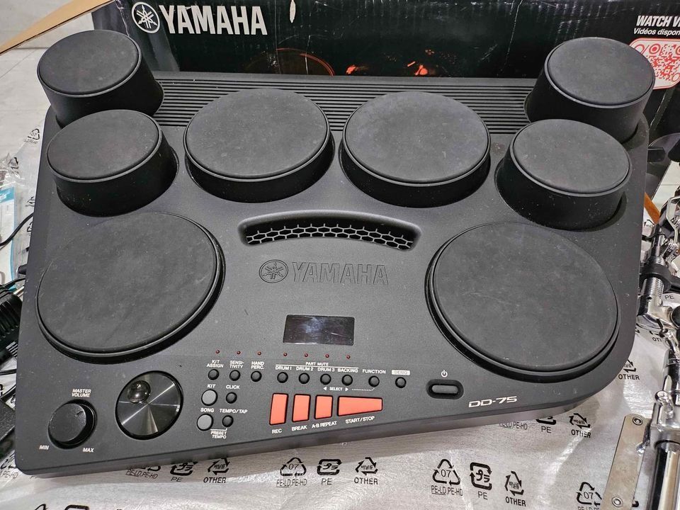 Yamaha DD-75 All-in-one Compact Digital Drums, Hobbies & Toys, Music ...