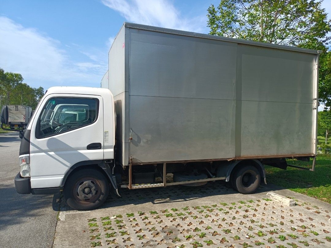 14 Feet Lorry Rental, Cars, Commercial Vehicles, Rentals on Carousell