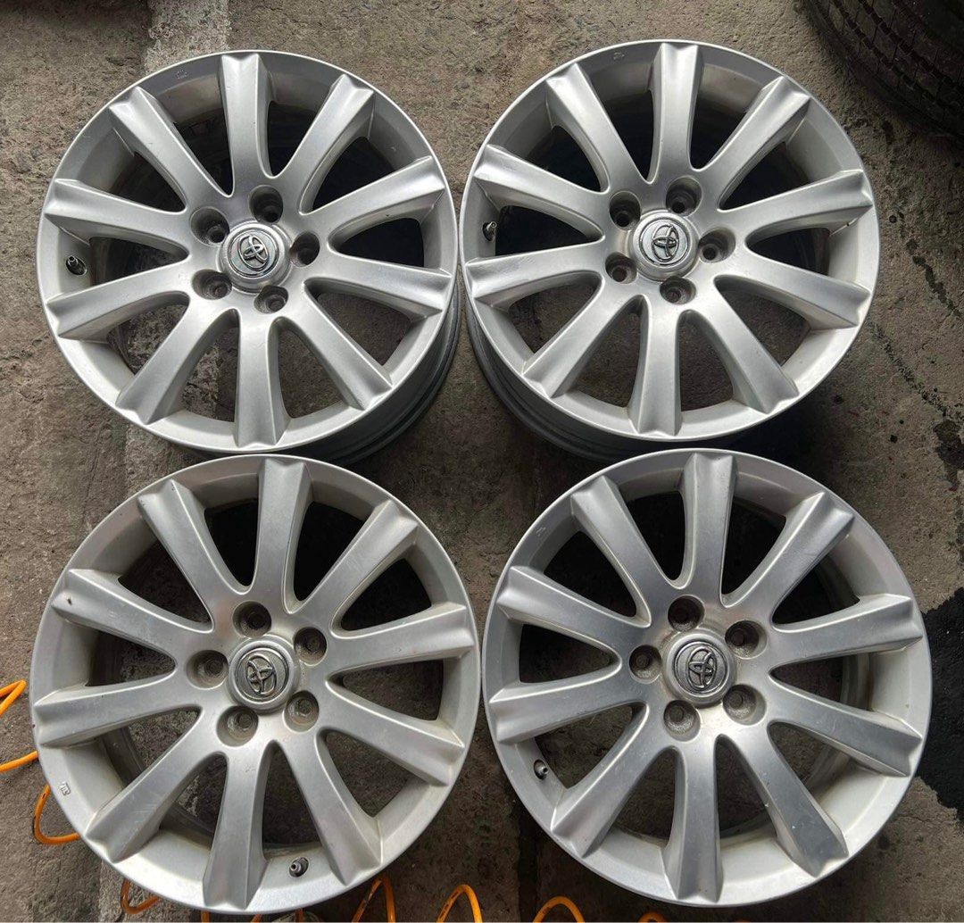 17” Mazda CX7 Mags used with Toyota emblem 5Holes pcd 114 ginamit sa ...