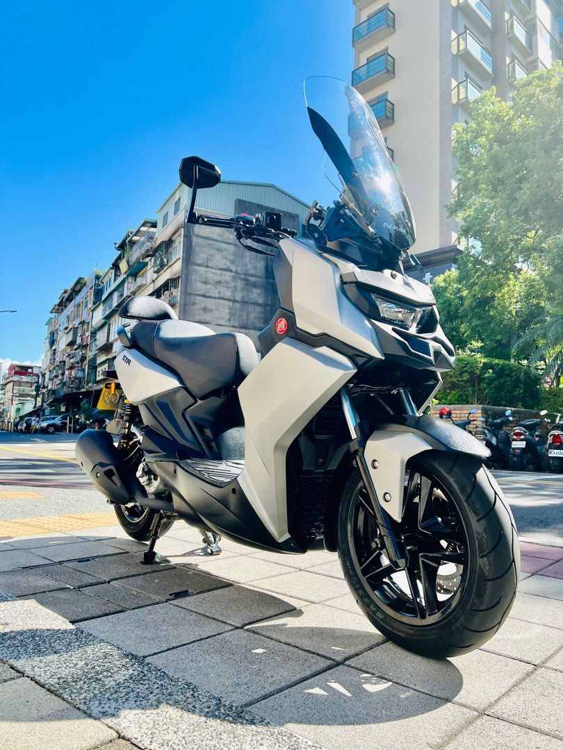 2023年 Aeon 宏佳騰 STR300 ABS 只跑一千公里 白牌價格 黃牌路權, 機車, 重機在旋轉拍賣