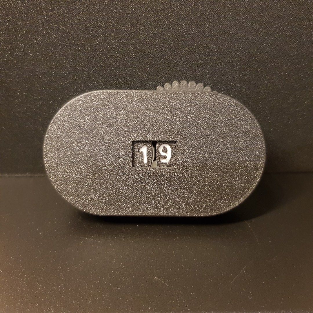 2-digit dial counter, Hobbies & Toys, Toys & Games on Carousell