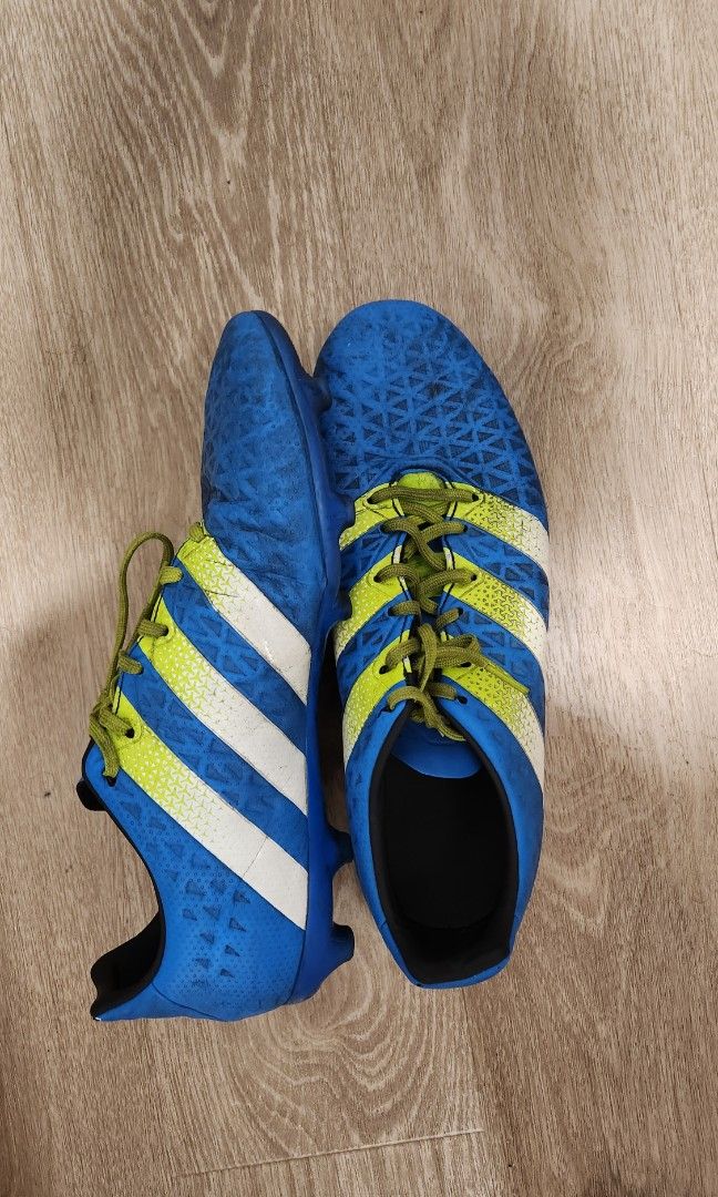 Adidas football shoes, Sports Equipment, Sports & Games, Racket & Ball ...