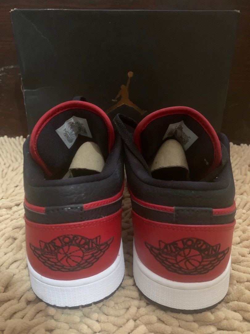 AJ 1 Reverse Bred Pebbled Swoosh, Men's Fashion, Footwear, Sneakers on ...