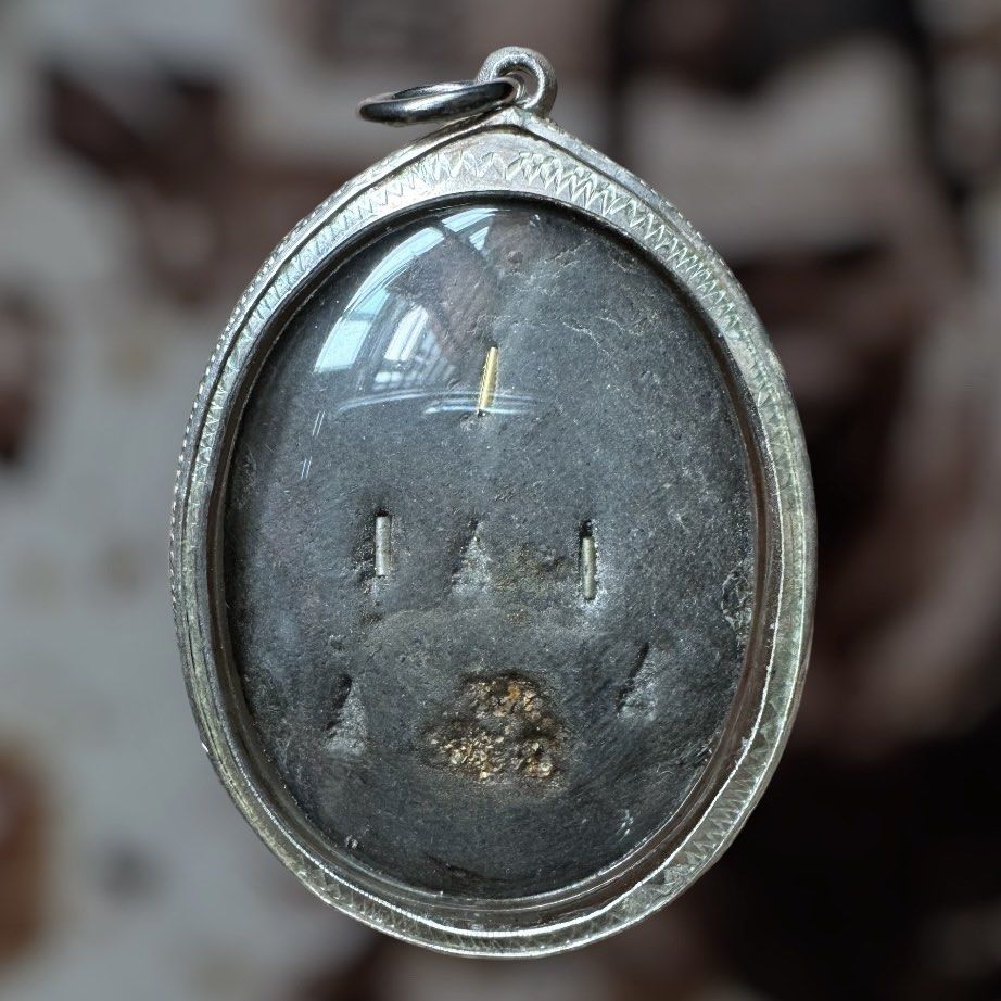 Ajarn Fon locket 2557, Hobbies & Toys, Memorabilia & Collectibles ...