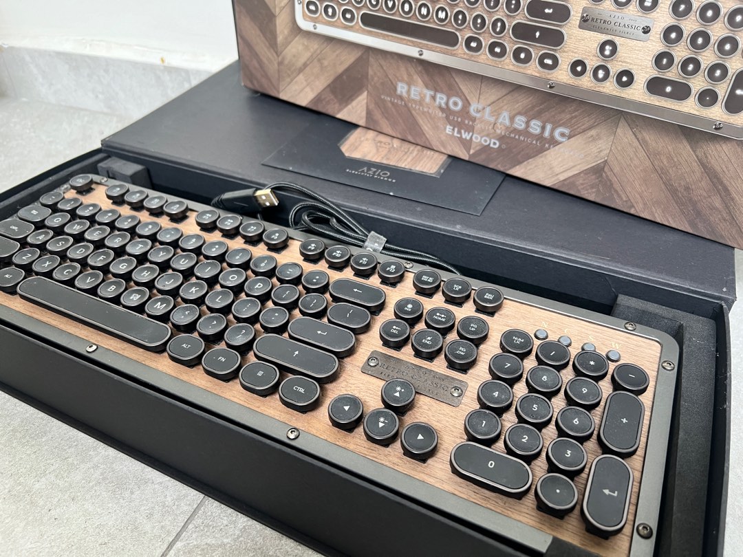 Azio retro keyboard (Elwood), Computers & Tech, Parts & Accessories ...