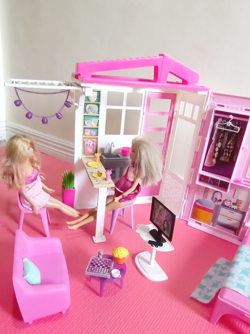 Barbie House set, Hobbies & Toys, Toys & Games on Carousell